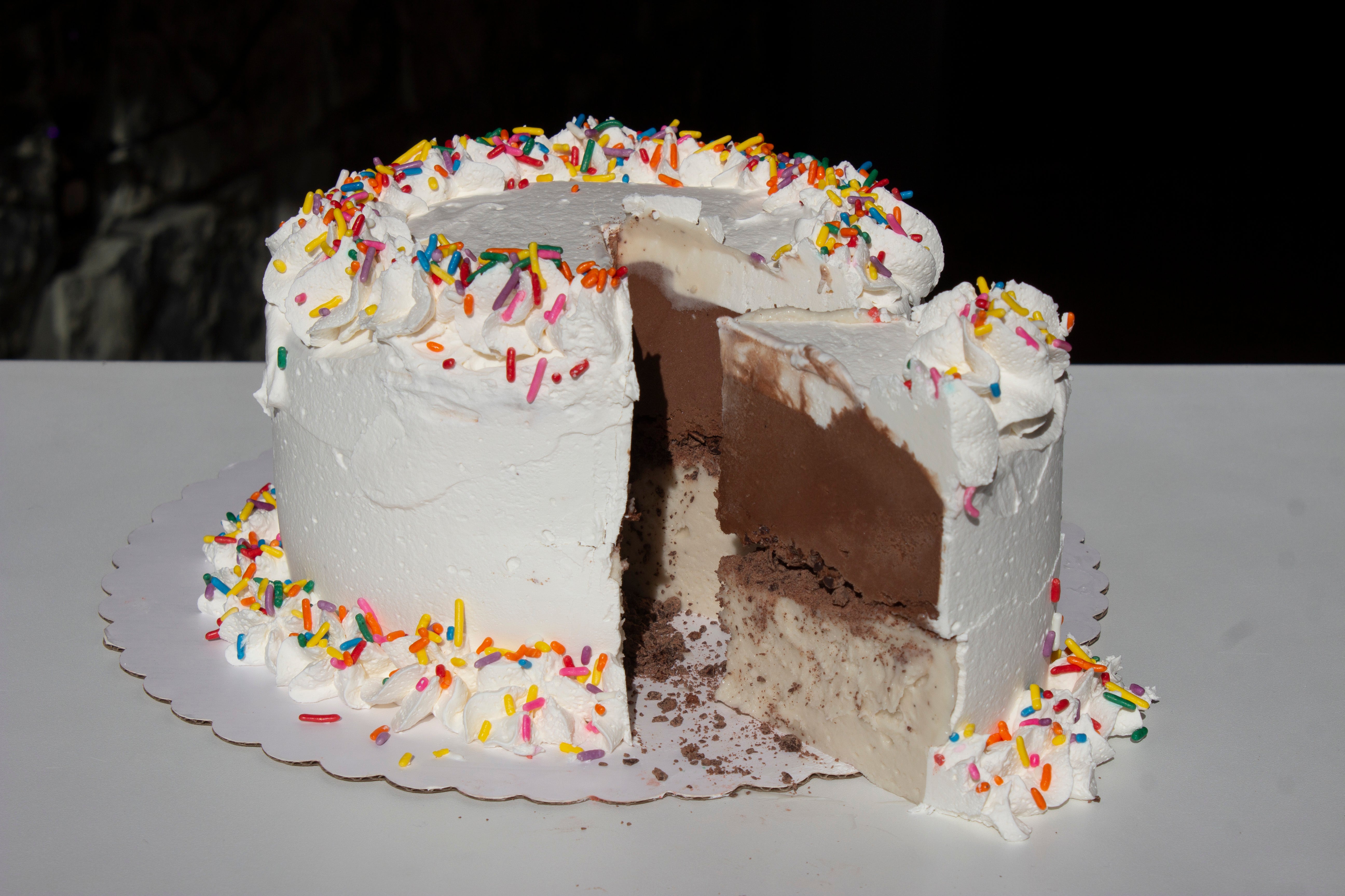 Cakes – Cookman Creamery